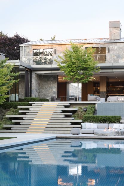 This Canadian House Blends Contemporary with Cozy