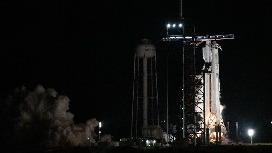 Experience SpaceX's Crew-6 astronaut launch with these amazing photos ...