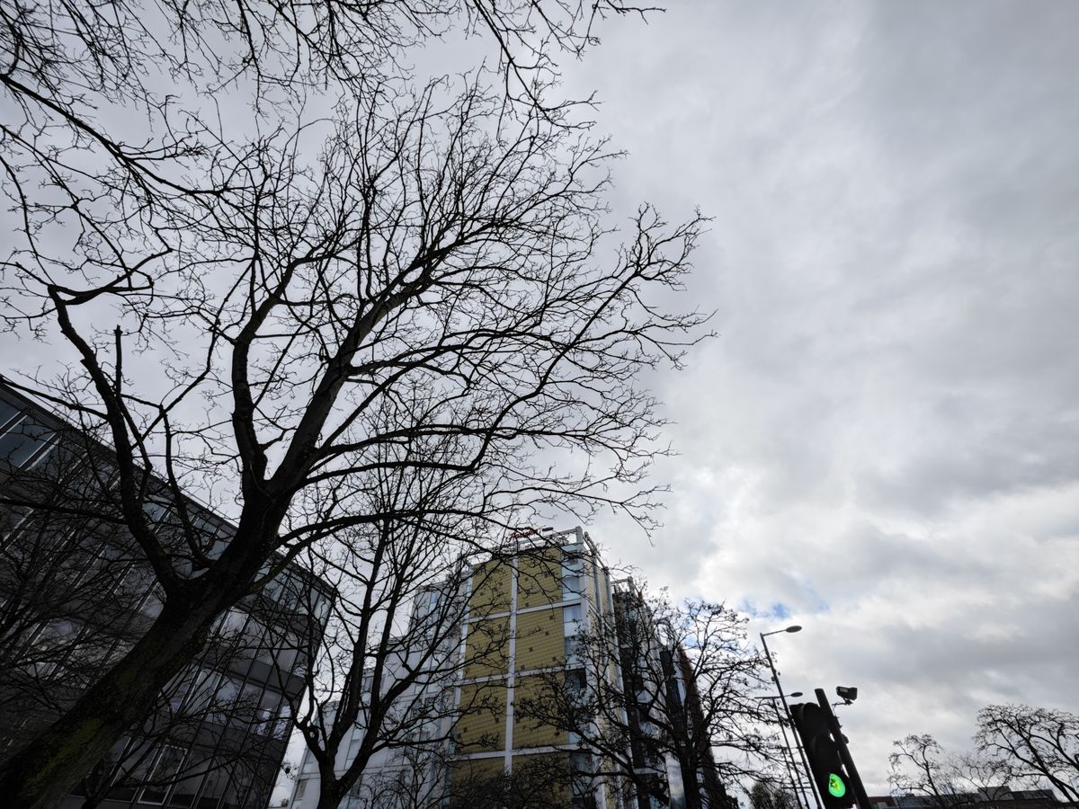 Xiaomi 13 Pro review: Leica lens and tuning plus a 1-inch Sony sensor ...