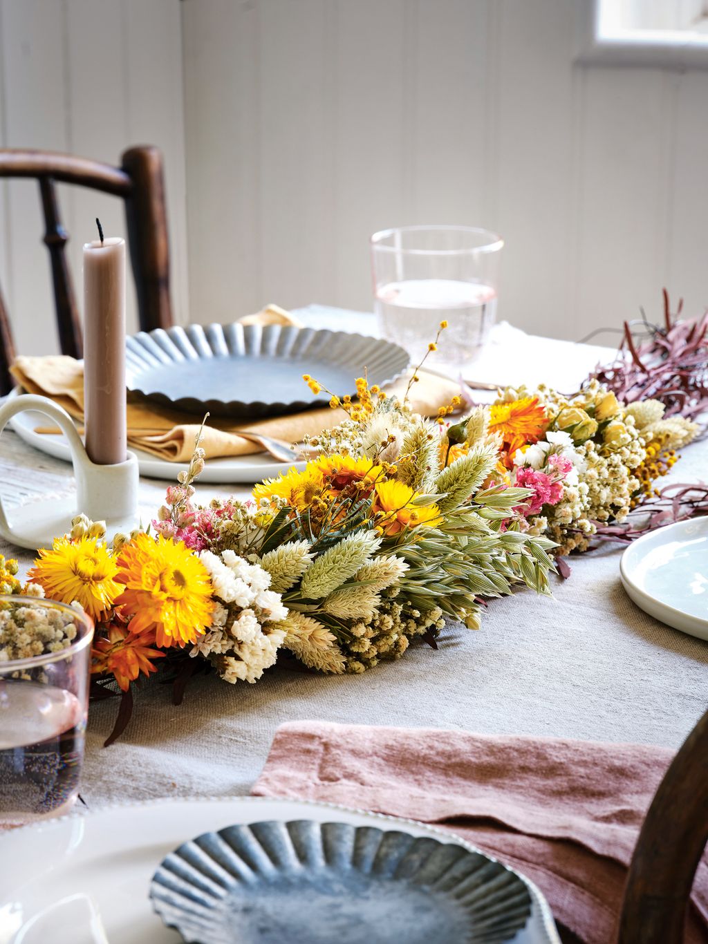 Decorating with dried flowers: 12 pretty arrangements | Homes and Gardens