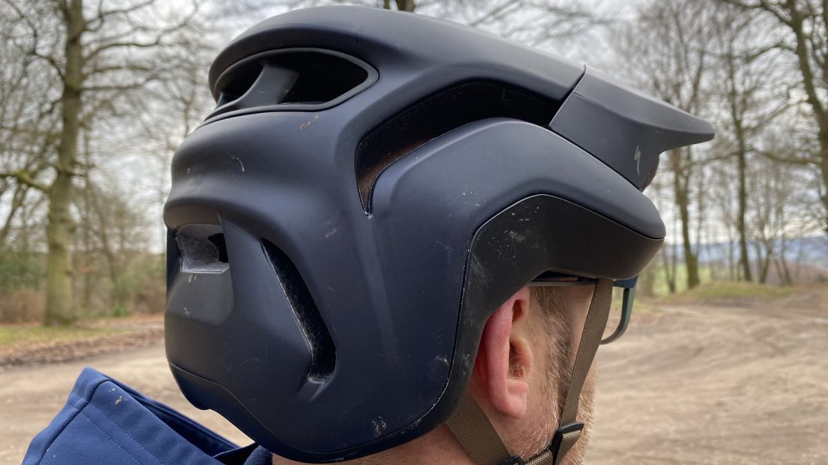 Specialized Ambush 2 helmet review | Bike Perfect