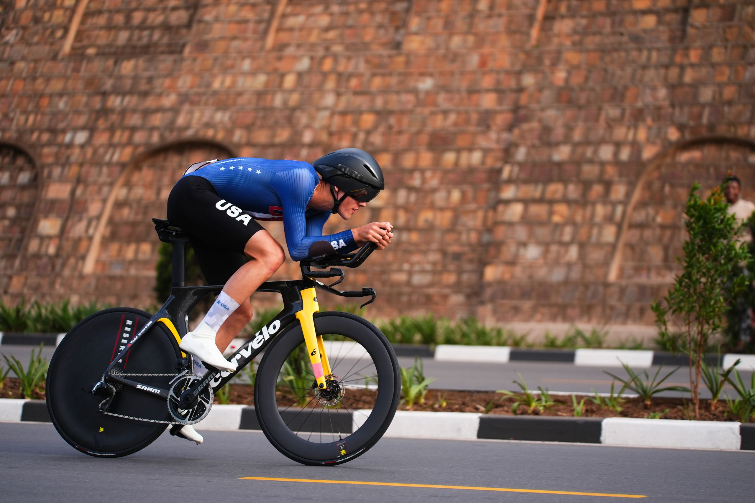 Ashlin Barry claims first medal for Team USA, as Dutchman Michiel ...