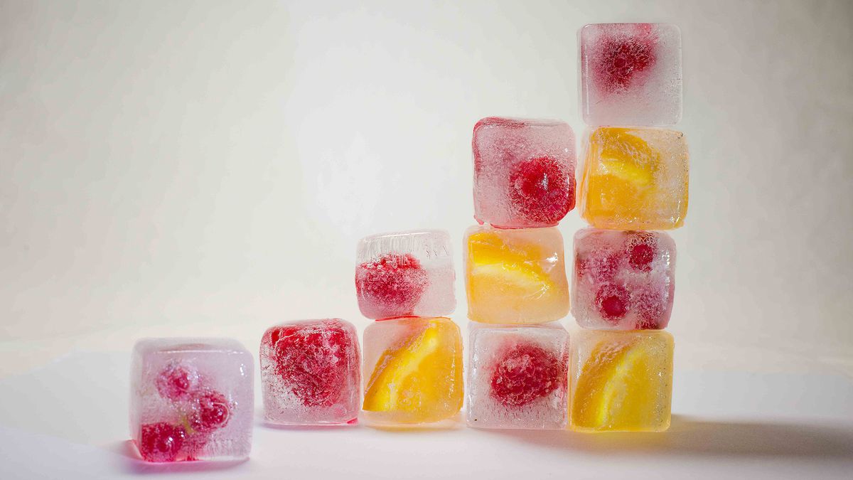Capture wintry ice photography in the comfort of your own kitchen ...