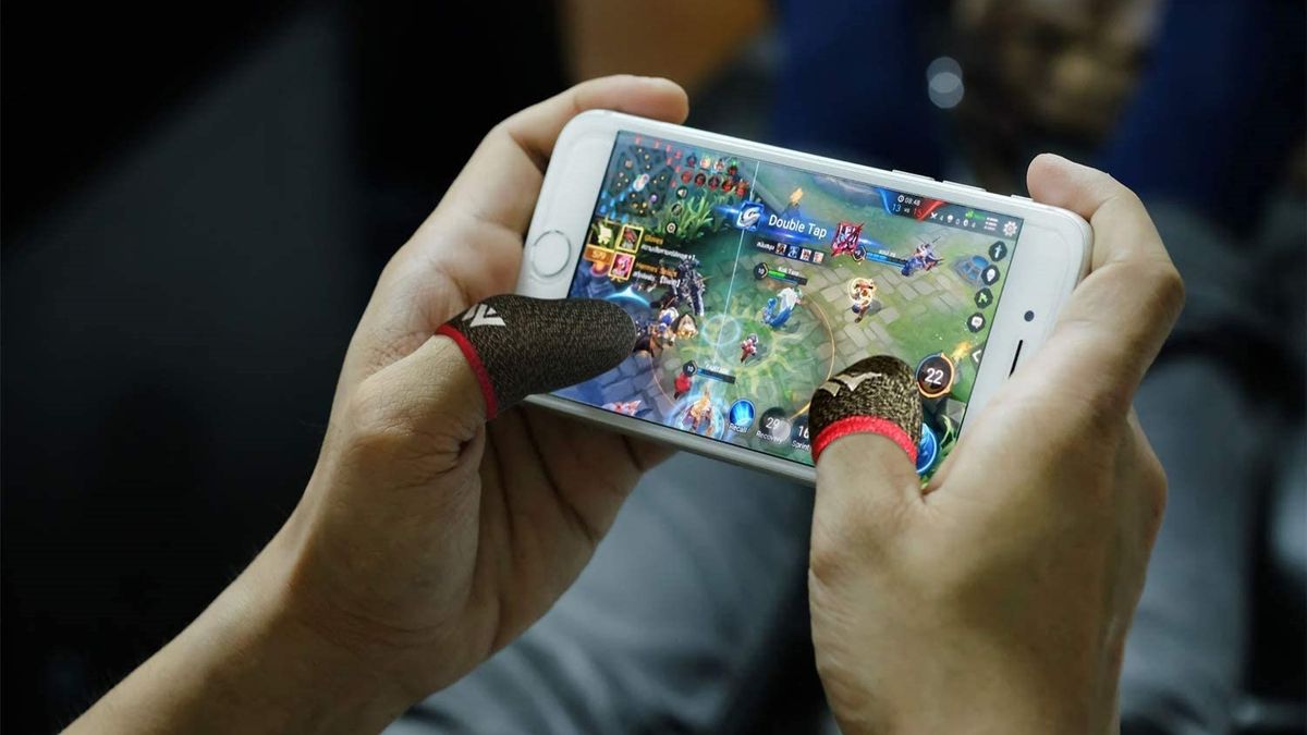 These finger gloves promise to make you a better gamer, and don't look ...