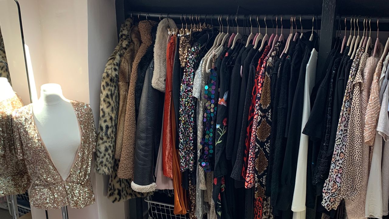 How to organise a small closet with lots of clothes: 14 tips | Woman & Home