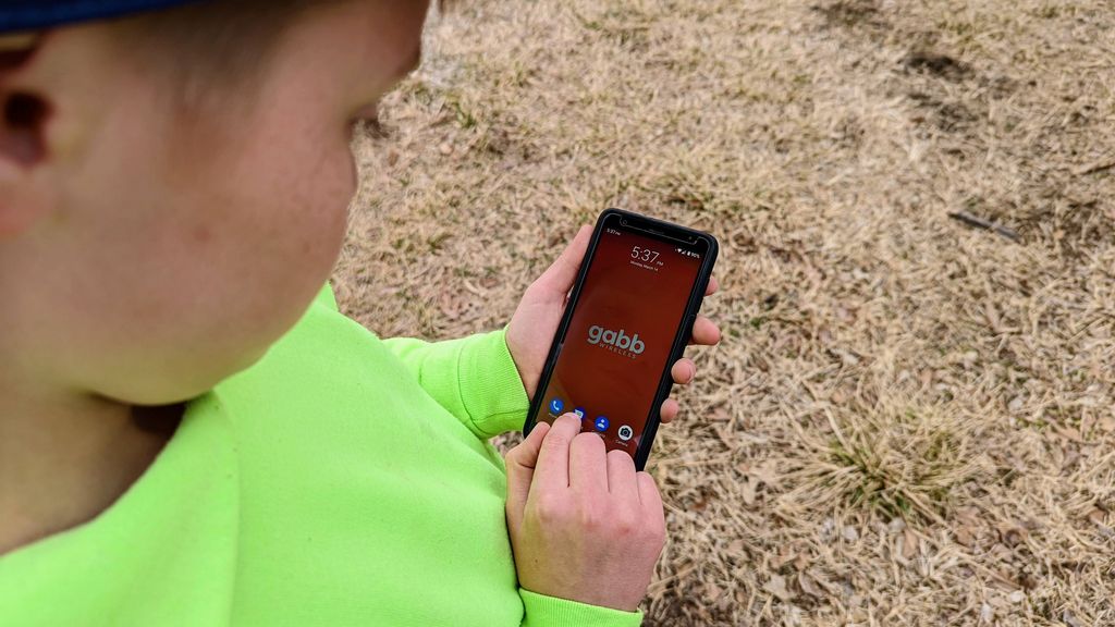 Pinwheel review: A kids smartphone platform that can grow with your ...