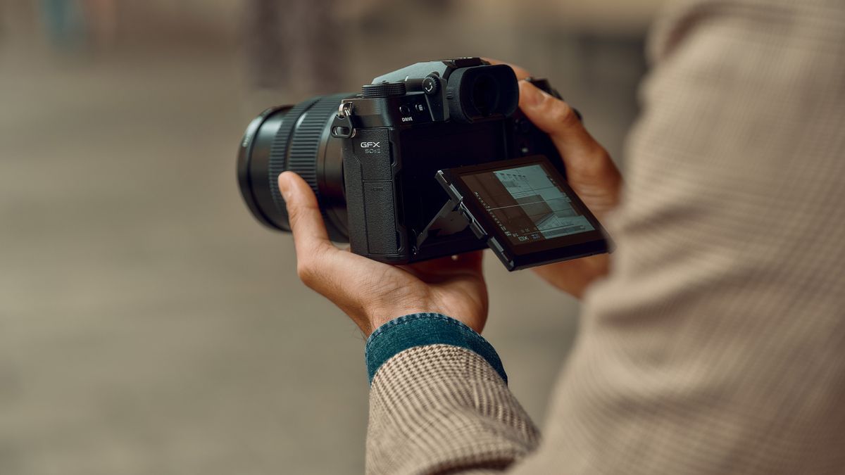 Fujifilm GFX50S II vs GFX100S | Digital Camera World