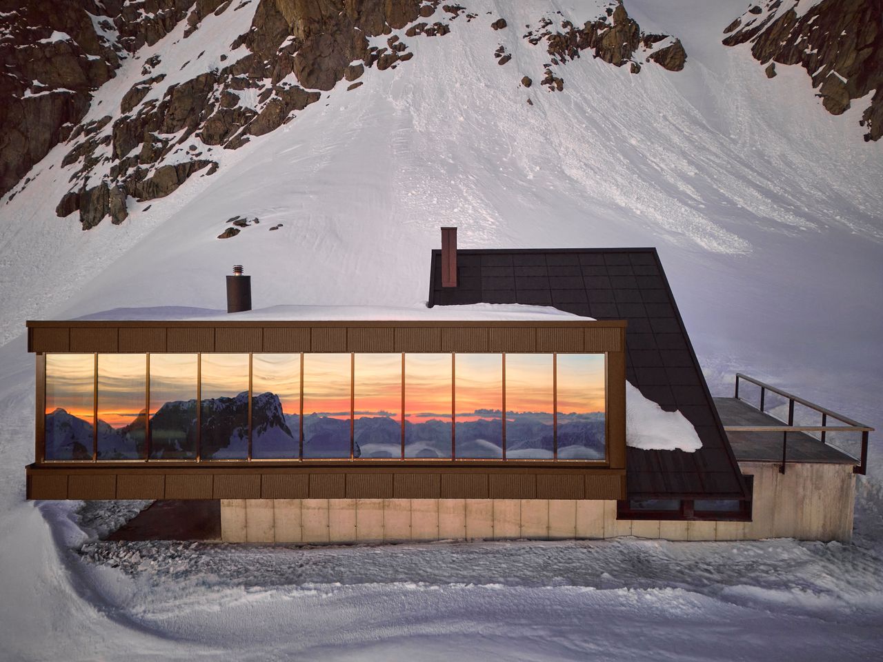 Cabane Tortin in Switzerland adds drama to ski-in, ski-out | Wallpaper*