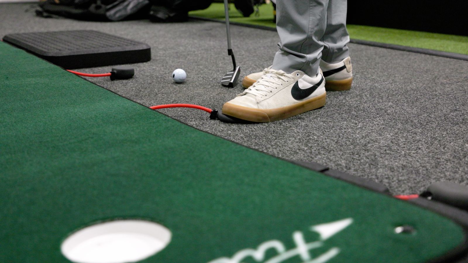 PuttOUT AirBreak Putting Mat Review | Golf Monthly