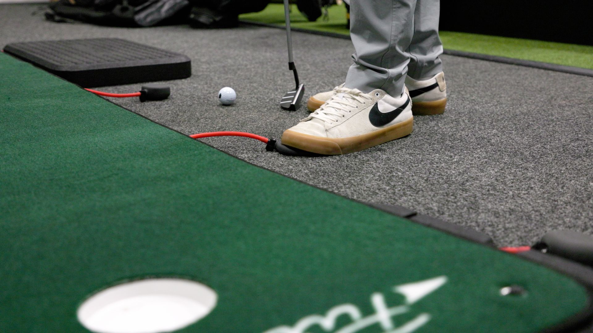 PuttOUT AirBreak Putting Mat Review | Golf Monthly