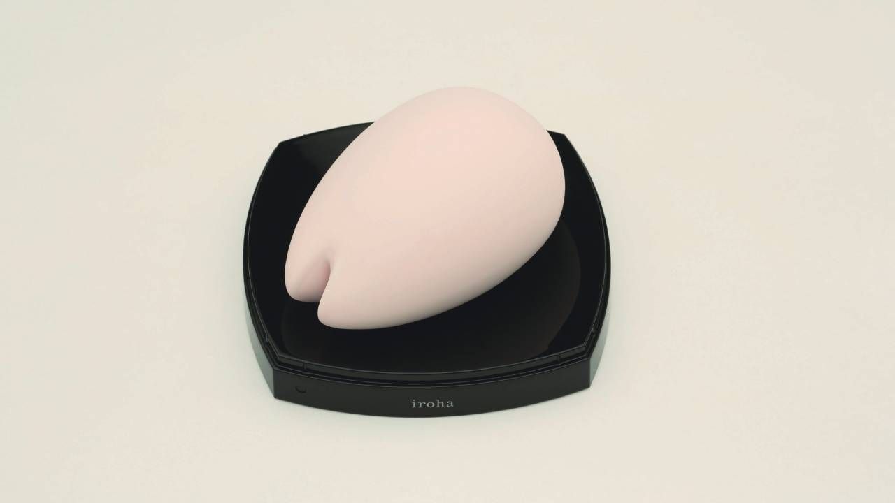 Tenga Iroha Sakura Review This Flower Inspired Sex Toy Truly Blossoms T3