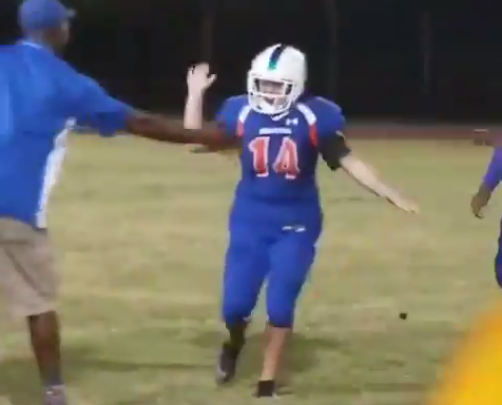 16-year-old becomes first female quarterback possibly in all of Florida ...