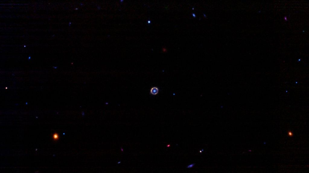 Stunningly perfect 'Einstein ring' captured by James Webb Space ...
