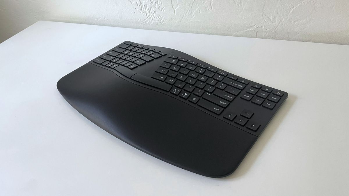 HP 960 Ergonomic Wireless Keyboard review: A curvy design with a ...