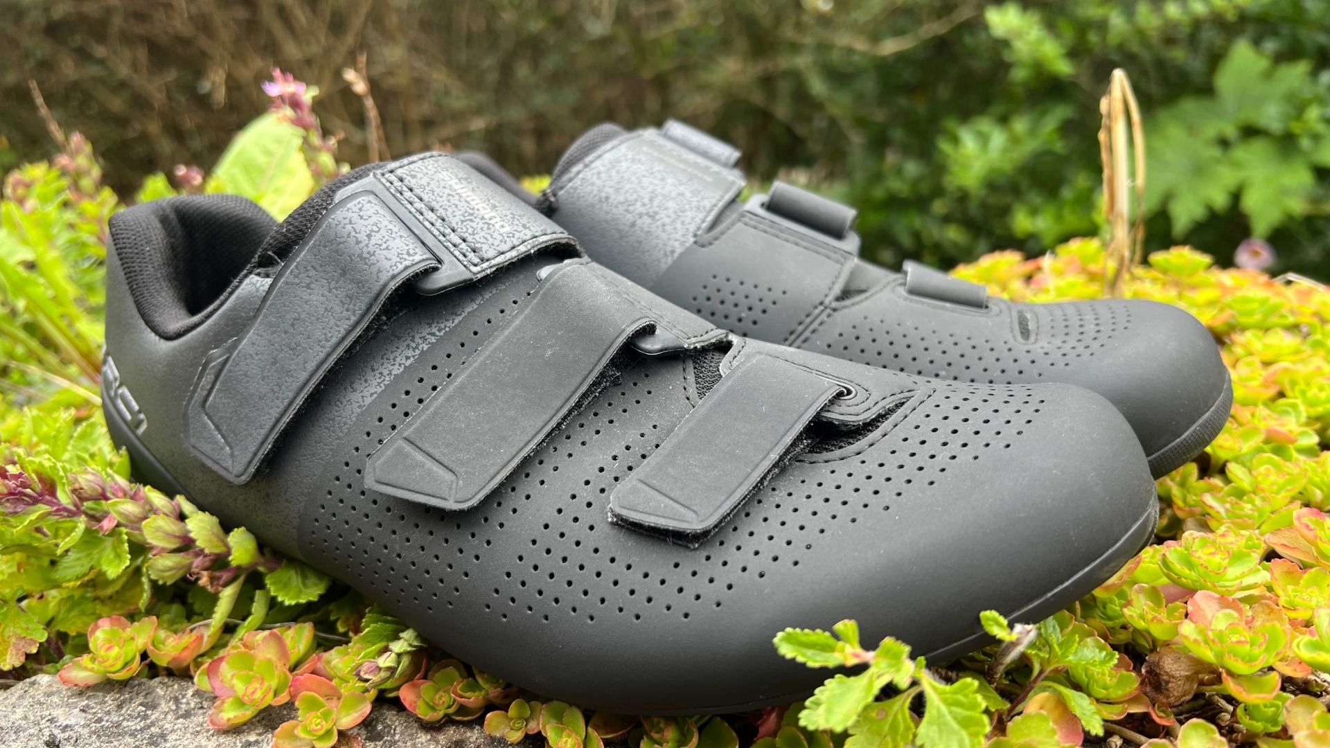 Shimano SH-RC102 road cycling shoe review: Affordable, comfortable and ...