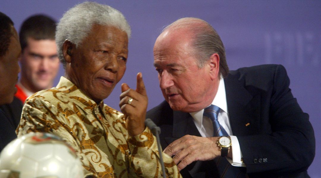 Gallery: Mandela and football | FourFourTwo