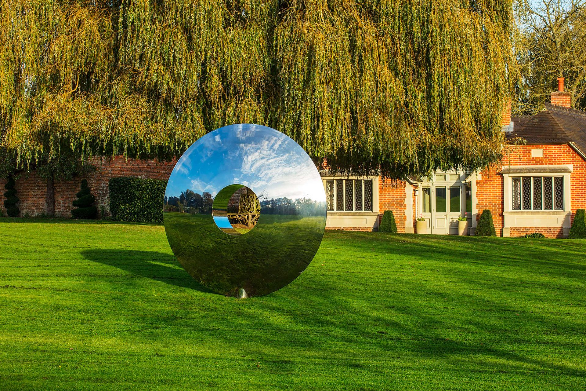 Garden mirror ideas: 20 creative ways to use them for your lawn, porch ...