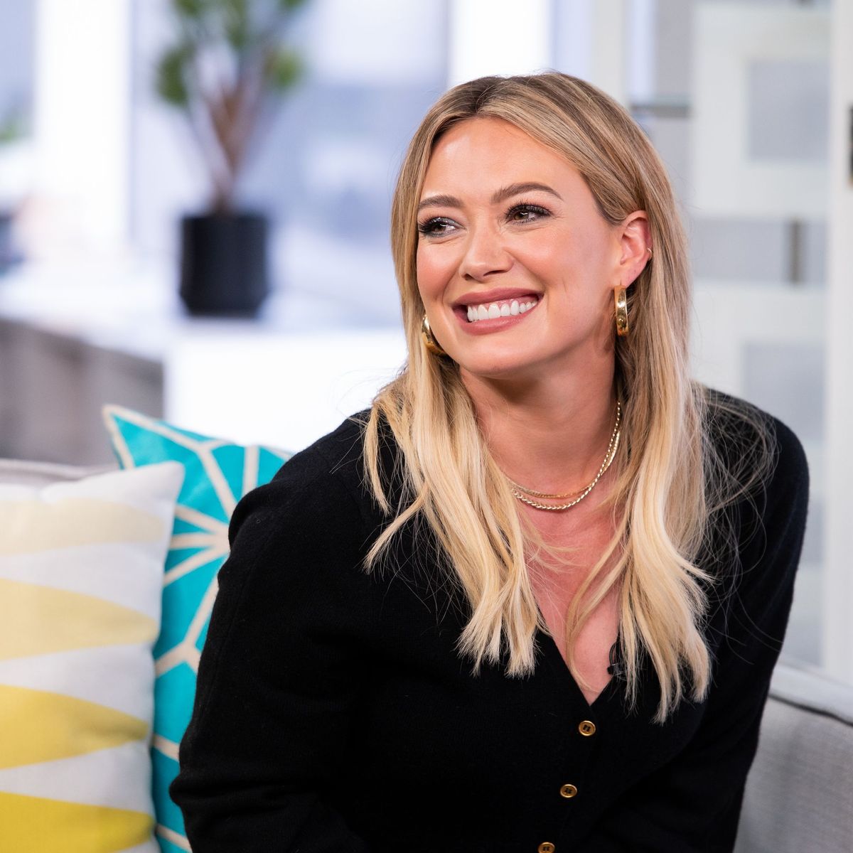 Hilary Duff Transformed Her Hair From Blonde To Bright Blue Marie Claire 8436