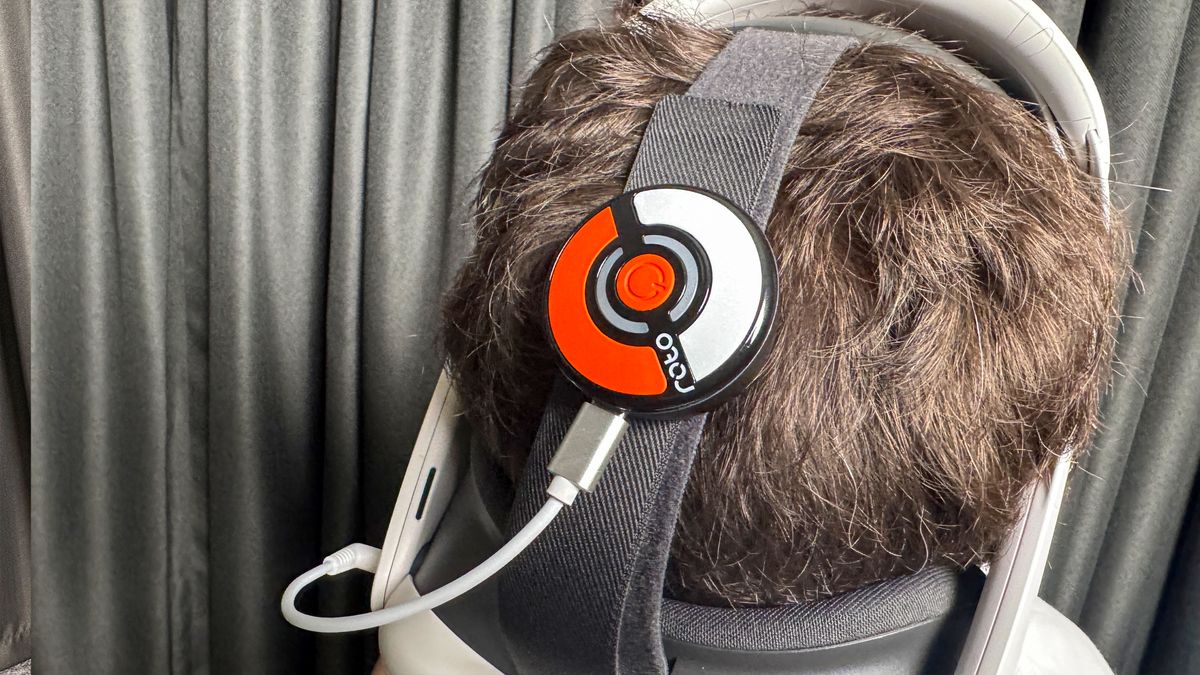 I tested a VR chair that moves as you turn your head — Roto VR Explorer ...