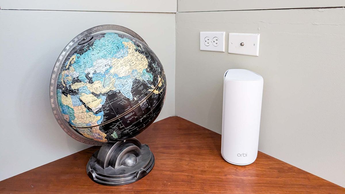 Netgear Orbi 870 review: A great Wi-Fi 7 mesh kit for long range ...
