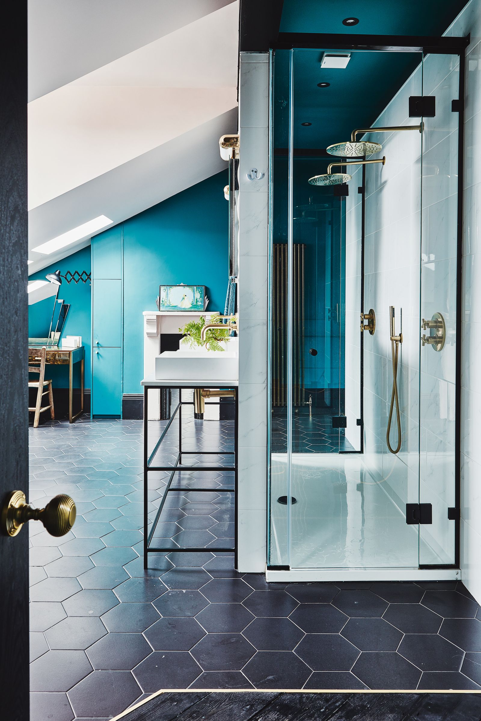 13 attic bathroom ideas that will convince you it's time to move up ...