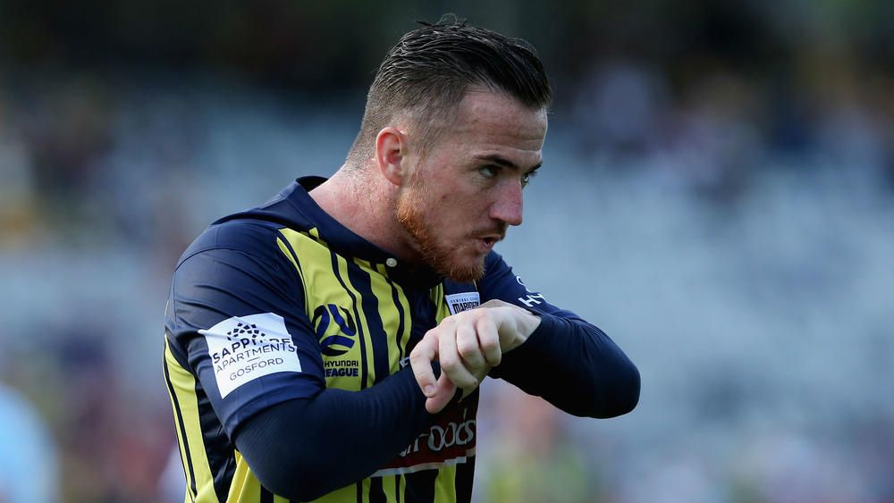 McCormack makes Well return after Mariners exit | FourFourTwo