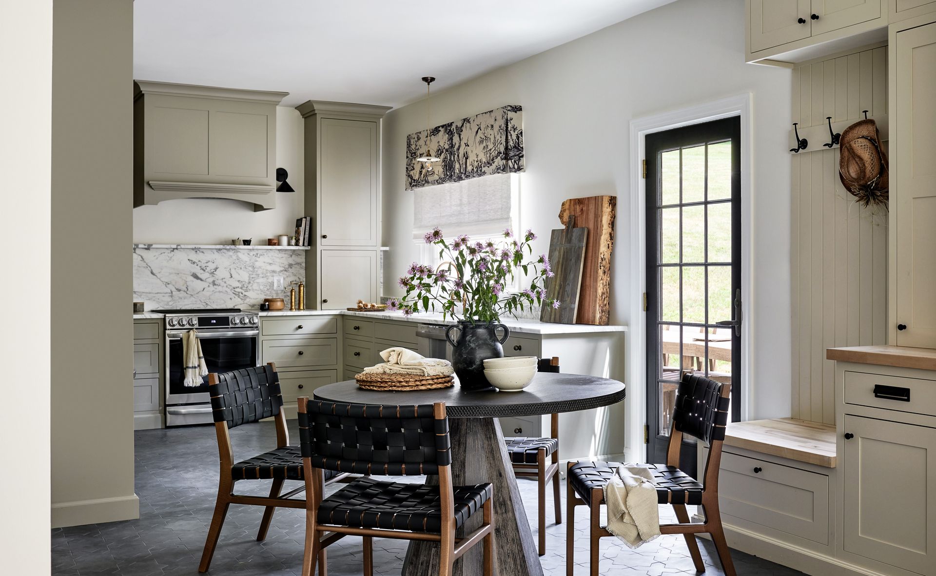 Before and After — A Small, Old-Fashioned Kitchen Transformed | Livingetc