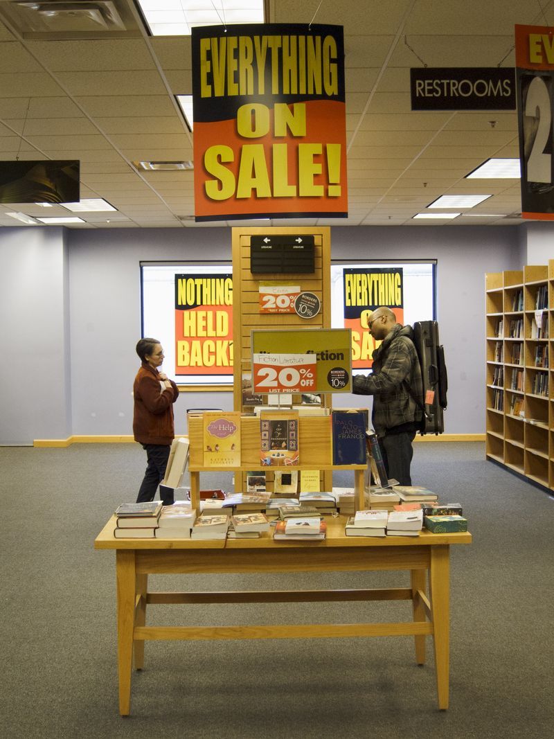 Best '90s Stores | Clothing, Book, and Movie Stores That Closed | Marie ...