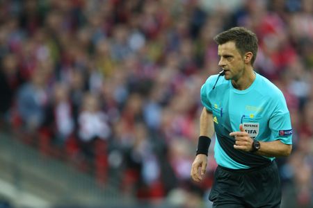 The most iconic football referees | FourFourTwo