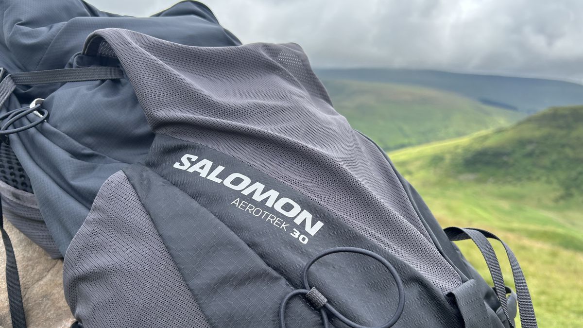 Salomon Aerotrek 30 daypack review: a great lightweight option for fast ...