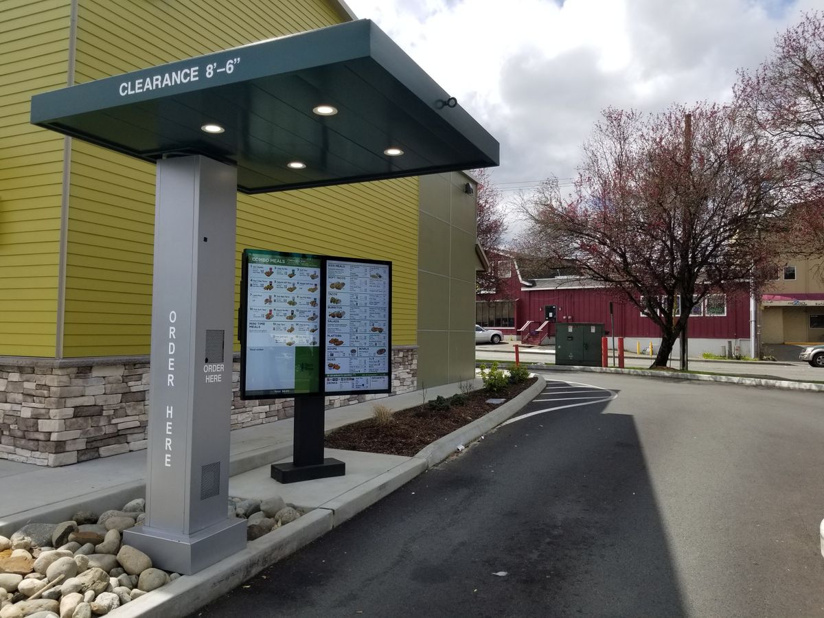 Brightening Up Drive-Thru Lines at QSRs Simplified with LG Displays ...