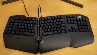 Cloud Nine C989 ErgoFS Mechanical Split Keyboard Review: Ergonomic ...