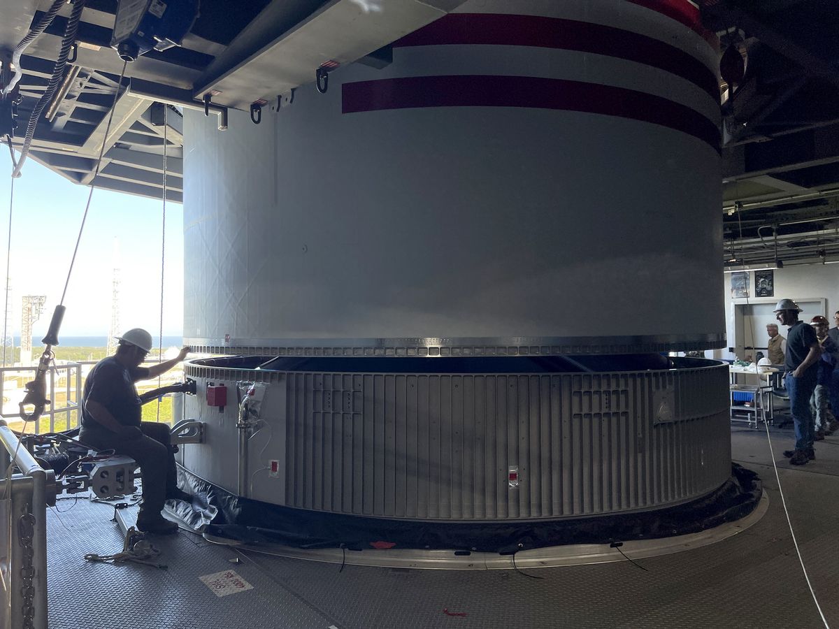 See ULA assemble new Vulcan Centaur rocket for its 1st launch (photos ...