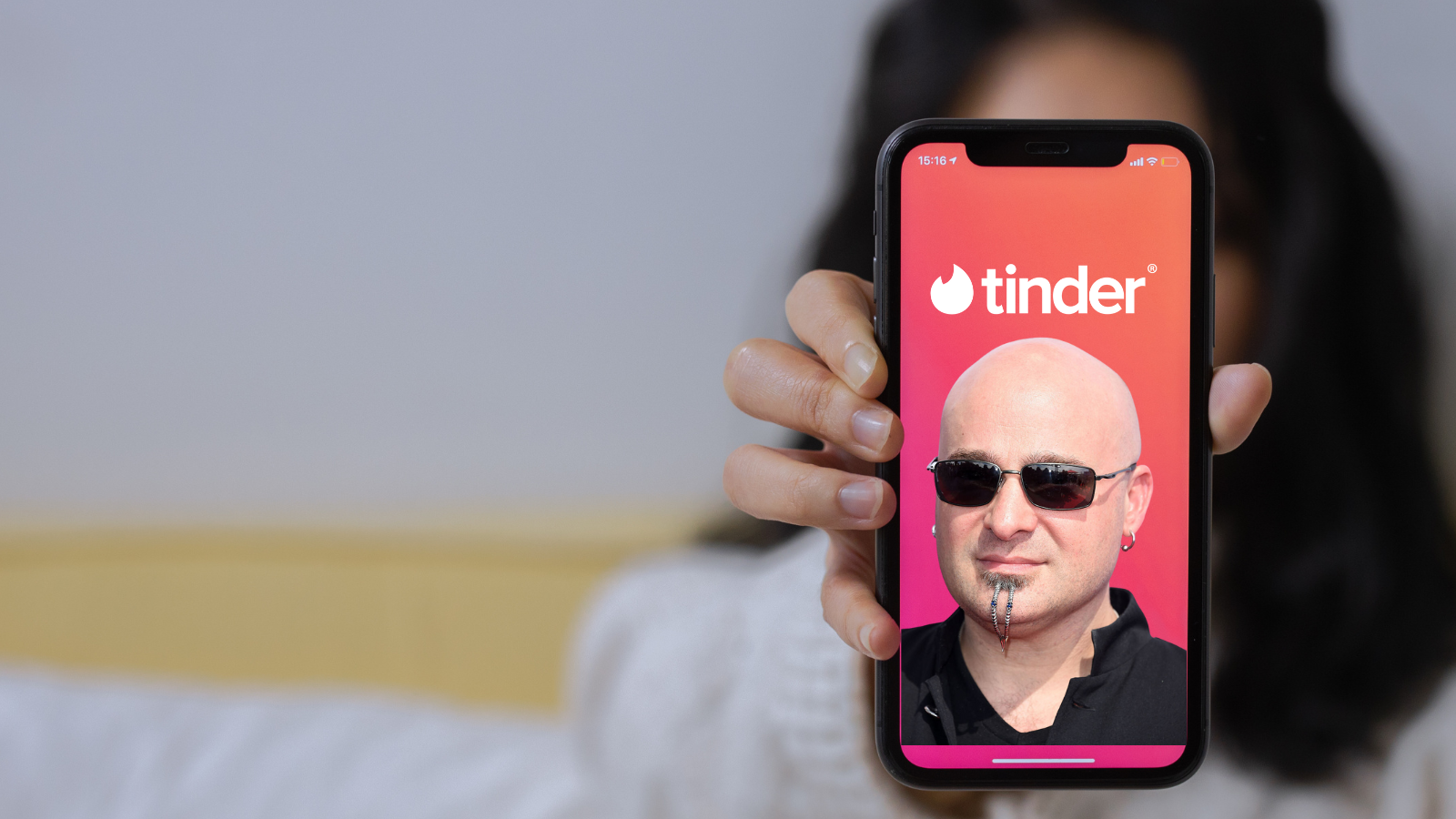 Disturbed's David Draiman invites single ladies to swipe right on ...