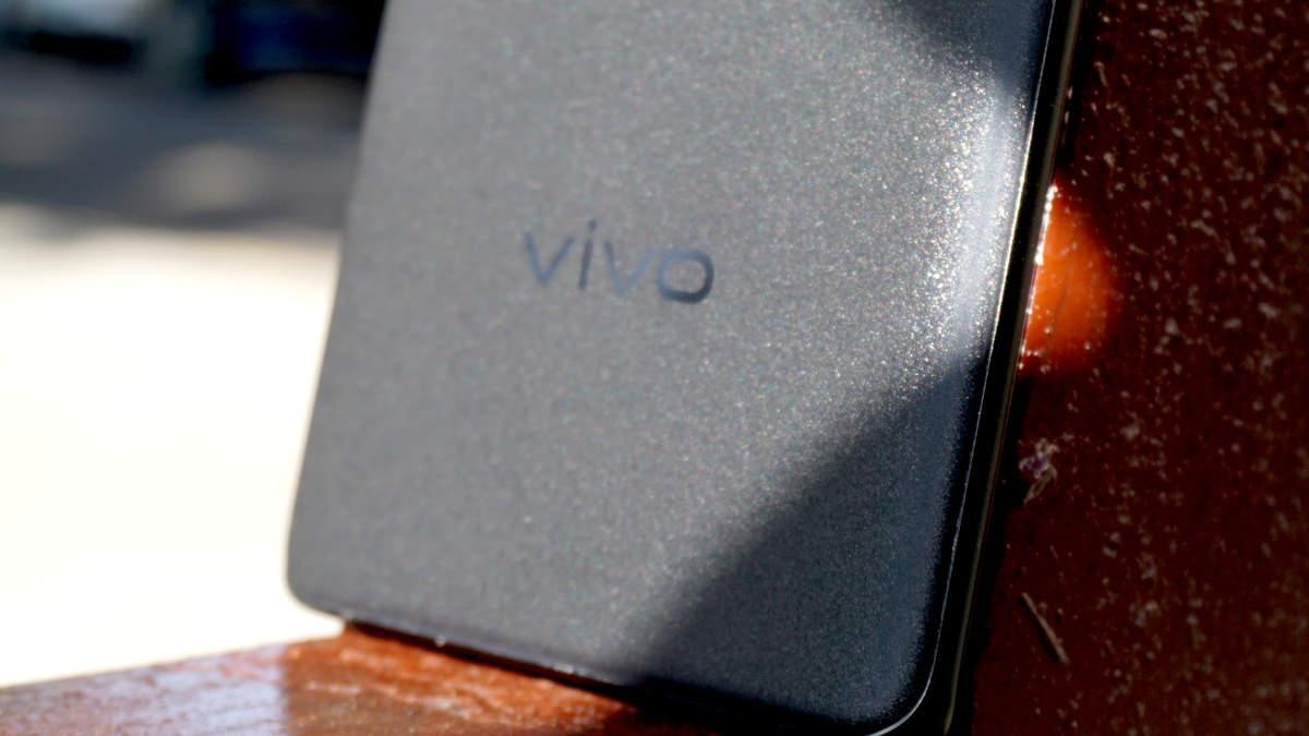 Este telefone Android tenta seguir o Samsung Galaxy S22 Ultra, mas com ...