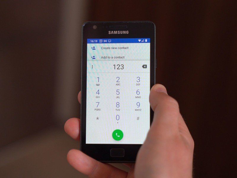 I installed Android 11 on a Samsung Galaxy S2, and it was better than I ...