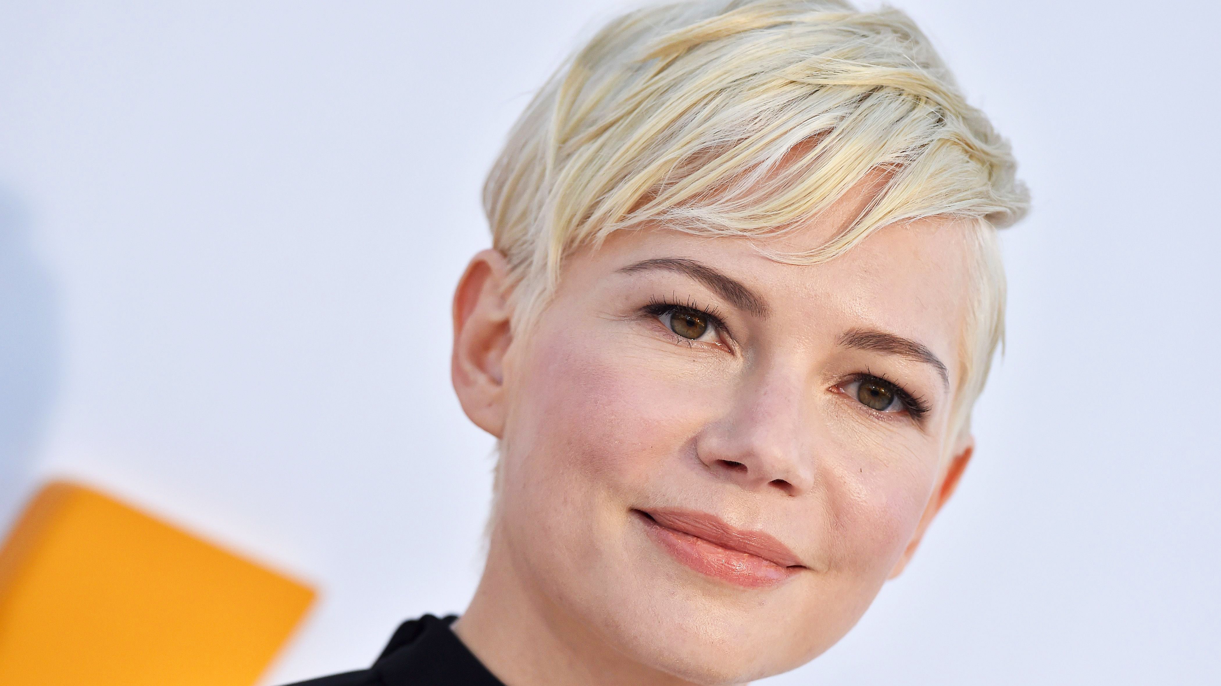 Is Michelle Williams Married? She Keeps Her Love Life Under Wraps ...