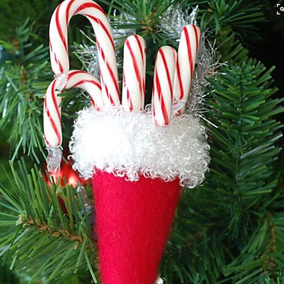 Have a candylicious Christmas with these creative candy cane ...