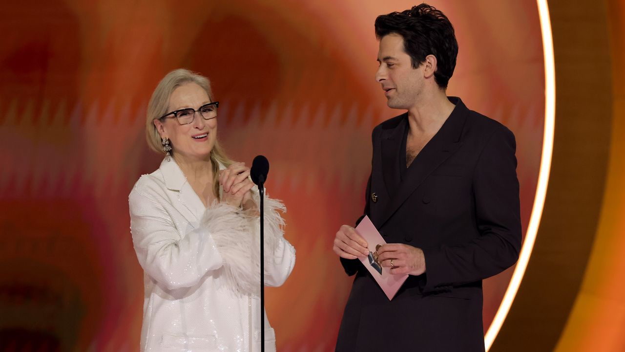 Why was Meryl Streep at the Grammys with Mark Ronson? | Woman & Home