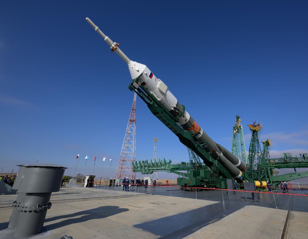 Soyuz rocket rolls to the pad before astronaut launch (photos) | Space