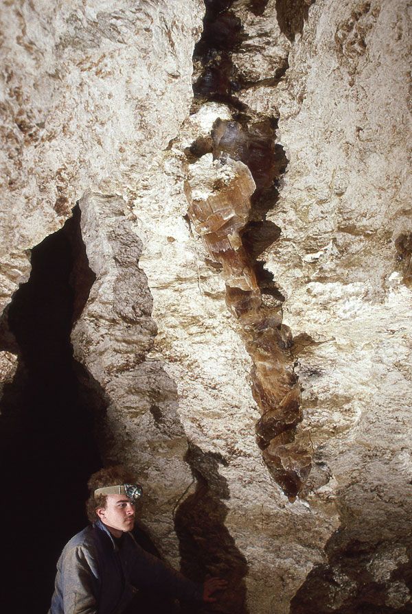Longest Caves in the World | Amazing Caves, Cave Images | Live Science
