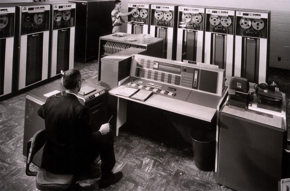 A Complete History Of Mainframe Computing | Tom's Hardware