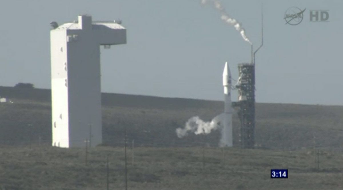 Liftoff! Launch Photos for NASA's Advanced Landsat 8 Mission | Space