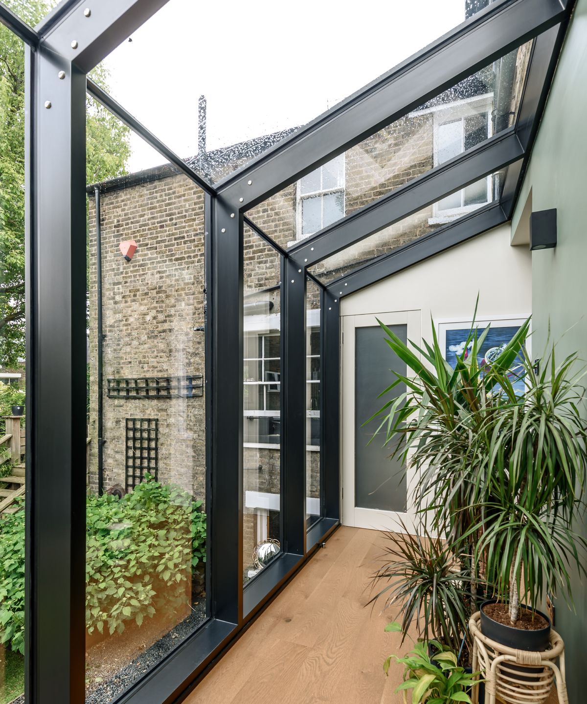 12 extensions with glass roofs for a 'cool' design feature | Homebuilding
