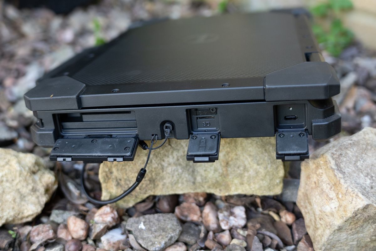 Dell Latitude 7330 Rugged Extreme review: behold, the Humvee of laptops ...