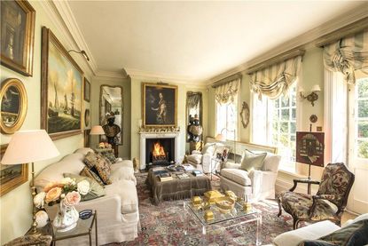 A glorious Berkshire house with gardens by Arne Maynard, within easy ...