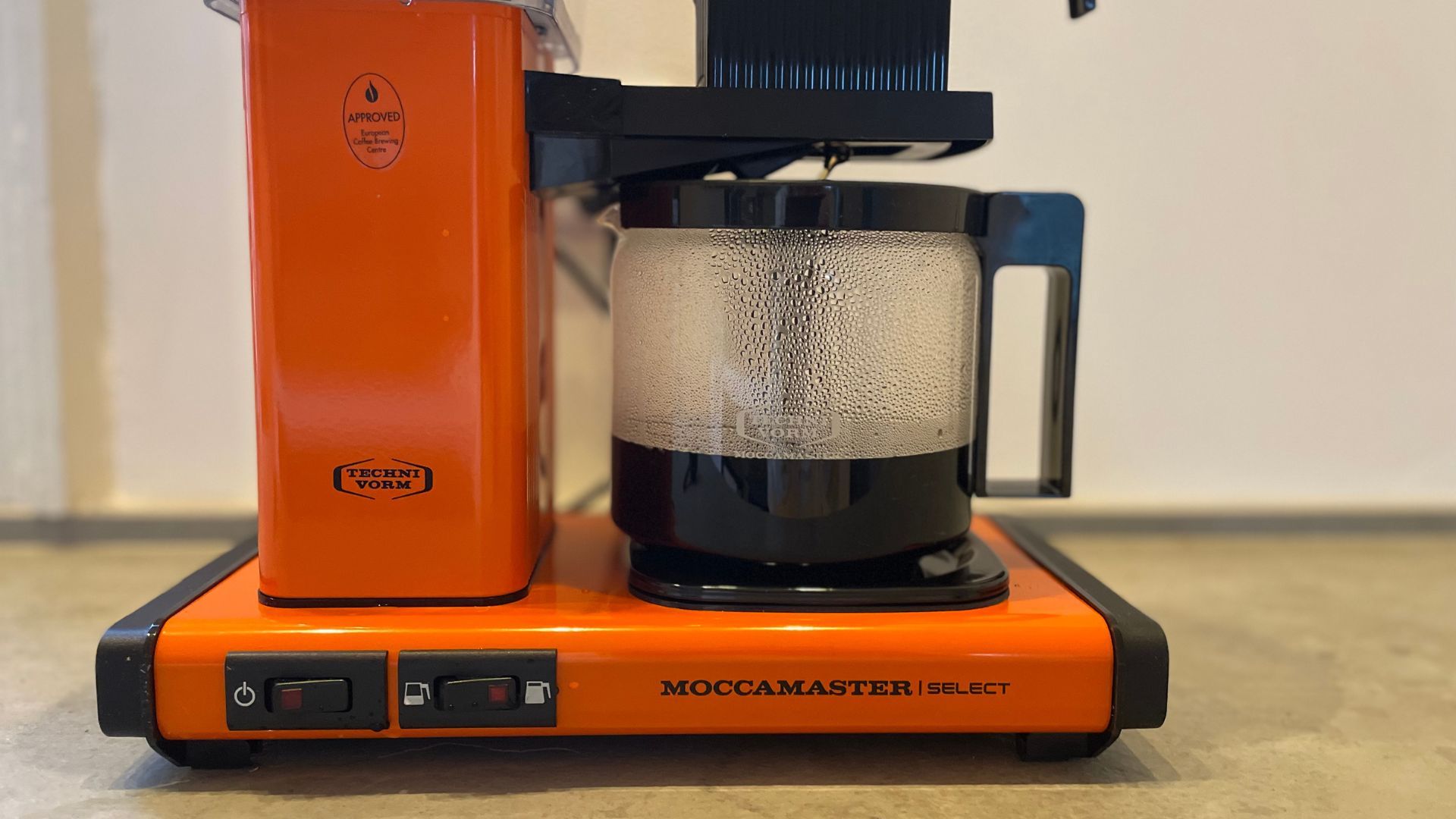 A barista's Moccamaster KBG Select Drip Coffee Machine review | Woman ...