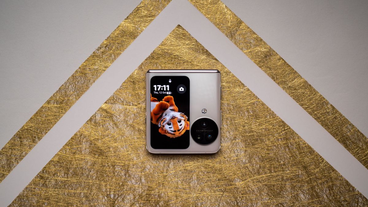 OnePlus made the flip phone I wanted — it's just selling it under ...