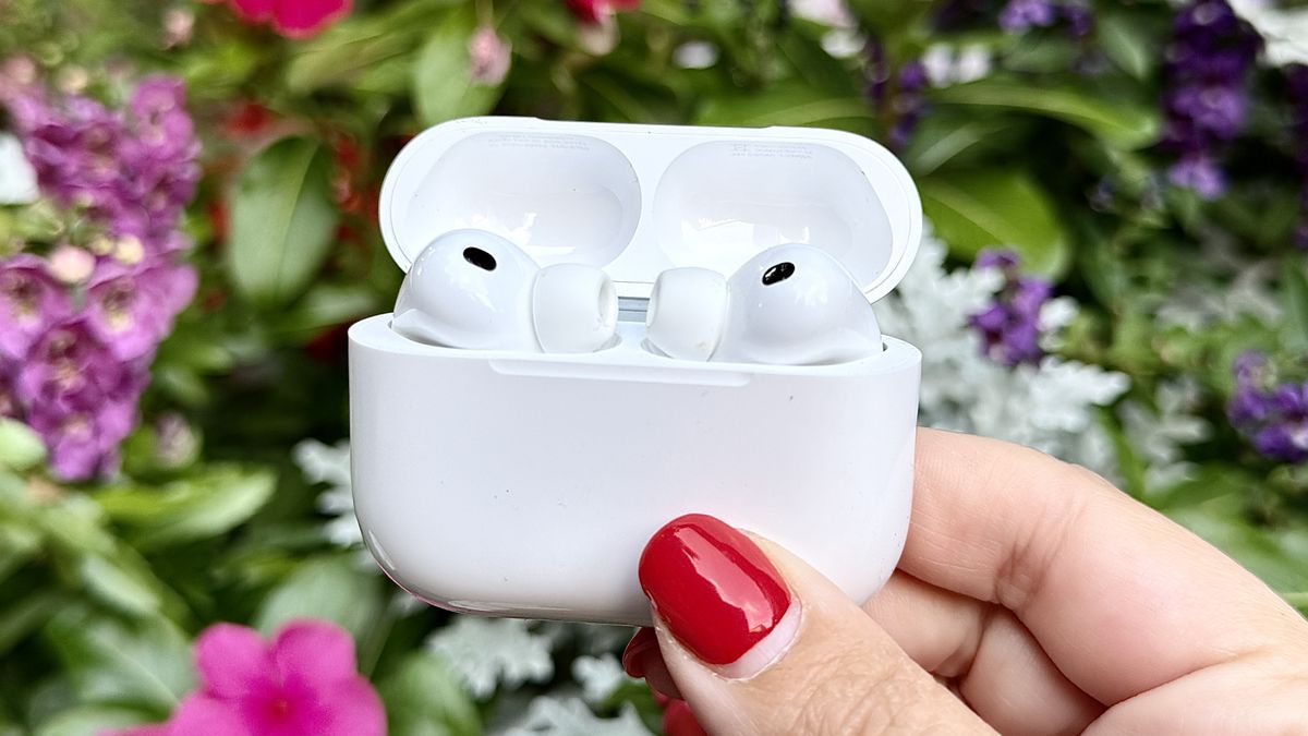 I've been using the AirPods Pro 3 for three months — here's my pros and ...
