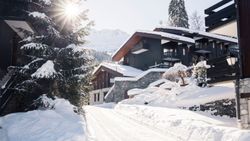 Check Your Roof for 3 Ice Dam Warning Signs After Snow | Homes and Gardens